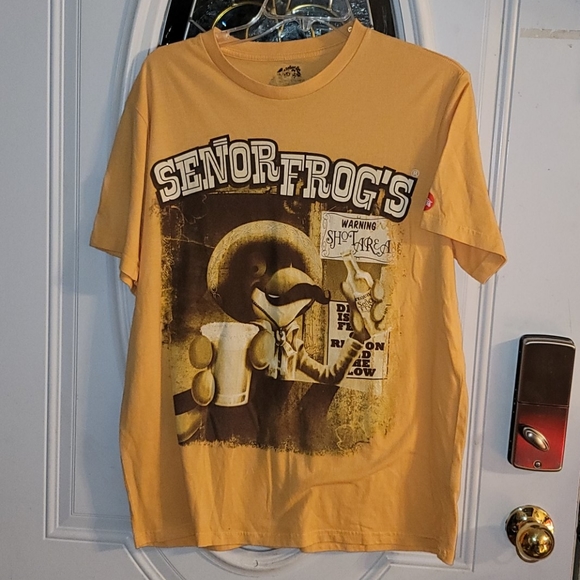 Senor Frogs | Shirts | Rare Seor Frogs Licensed Tshirt See Measurements ...